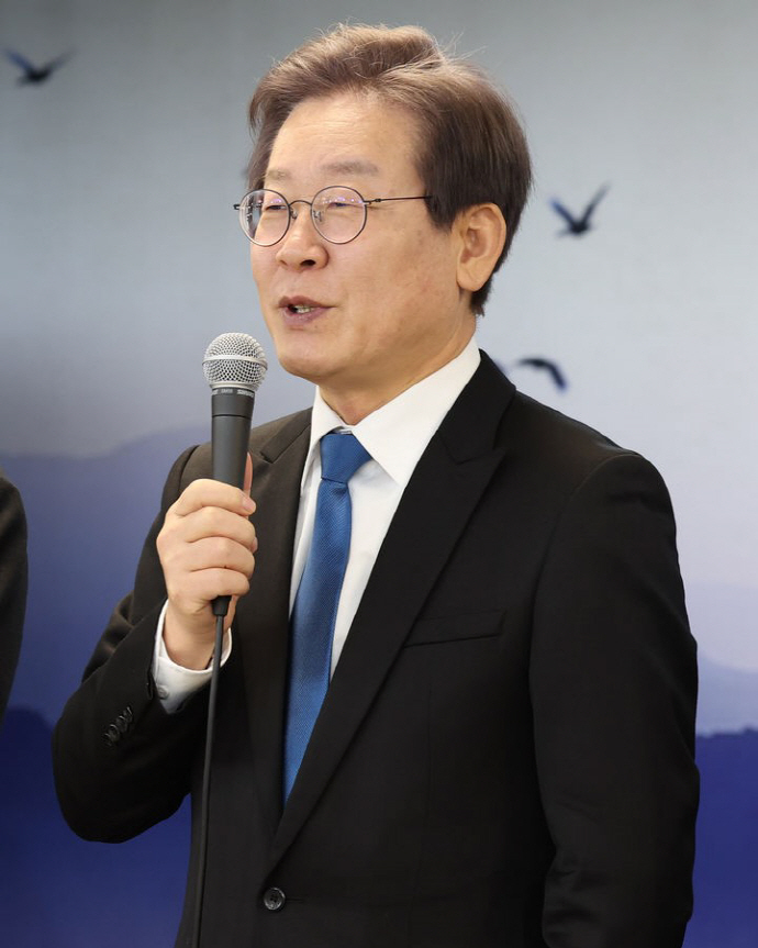 [김대중 탄생 100주년] 이재명 "‘행동하는 양심’ DJ 정신, 실천으로 응답해야" - Kollo